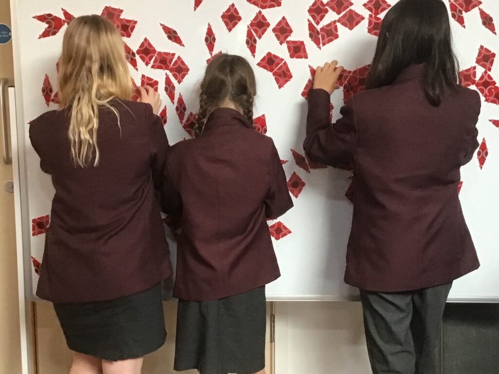 Aperiodic Tilings: A collaborative and interactive Maths-Art exhibition ...